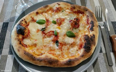 La Véritable Pizza Napolitaine Histoire Dun Art Passion Italie