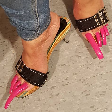 Pin On Toe Nails