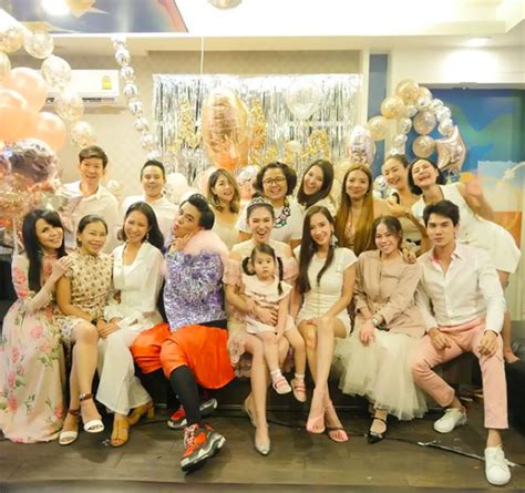 สวยไม่สร่าง เมย์ จัดปาร์ตี้วันเกิดอายุครบ 42 เหล่าเพื่อนซี้ไม่พลาด