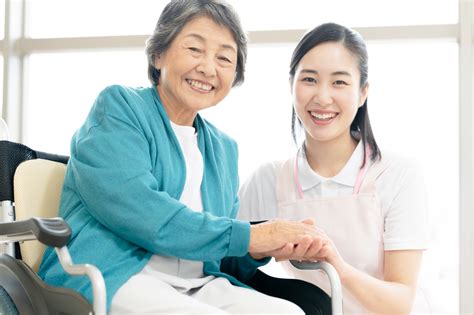 老健（介護老人保健施設）とは？種類や施設の特徴、入所条件やサービス内容を解説 ｜お役立ち情報｜医療と介護・福祉のワイズマン