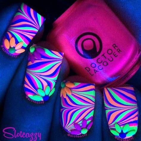 30 Eye Catching Glow Nail Art Designs Art And Design