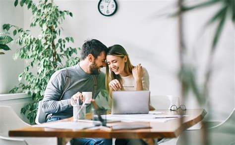How To Make Your Relationship Work While Working At Home