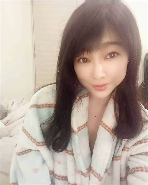 松坂南さんのインスタグラム写真 松坂南instagram 「立体感メイク💄 最近は本当、メイク薄いなー ️ ゴテゴテよりシンプルand透明感