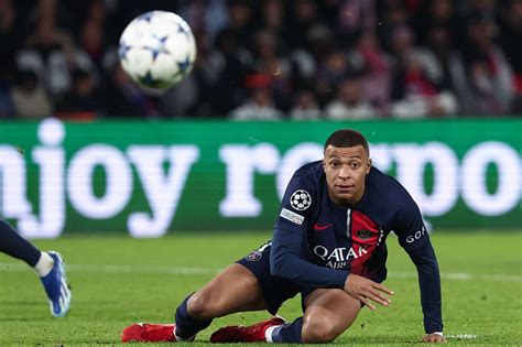 برشلونة ودورتموند ولاتسيو وأتلتيكو إلى ثُمن النهائي