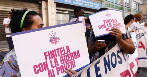 Reddito Di Cittadinanza Napoli Bloccata Dal Corteo E Tornano I Soliti