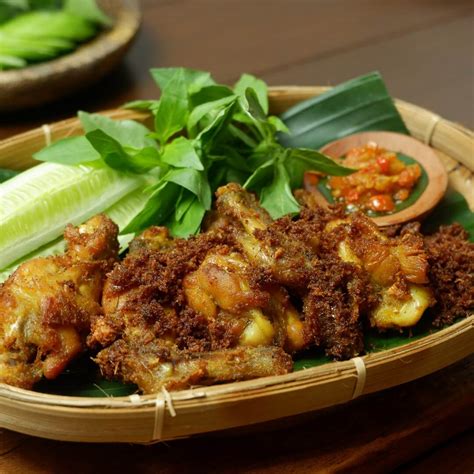 Resep Ayam Ungkep Bumbu Kuning Mudah And Praktis Segari
