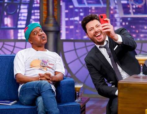 Sbt Tv The Noite Recebe O Humorista Toninho Tornado Nesta Segunda