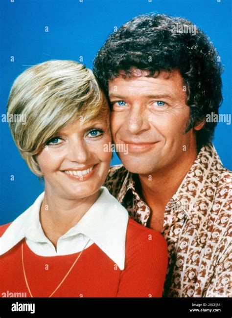 Florence Henderson Robert Reed The Brady Bunch Circa 1973 Photo