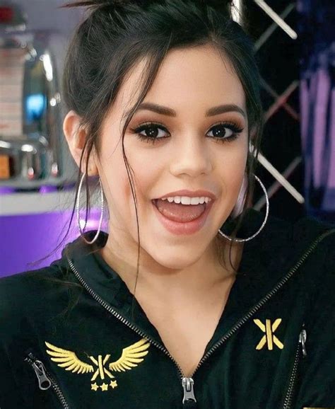 Pin De X Jenna Ortega X Em Jenna Ortega Pin Foto