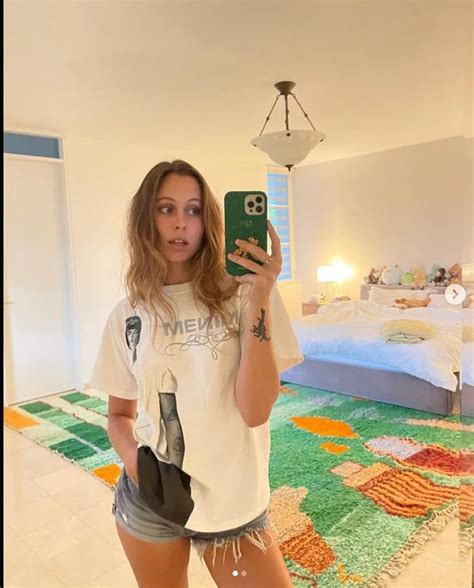 Get To Know Stella Barey The Controversial Onlyfans Star And 6 Uncanny