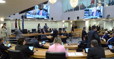 Alpb Aprova Projeto De Conscientização E Combate às Fake News Fato A Fato
