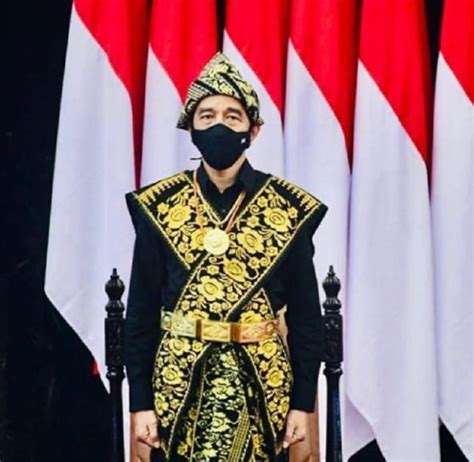 Jokowi Pakai Baju Adat Suku Sabu Ntt Saat Pidato Kenegaraan
