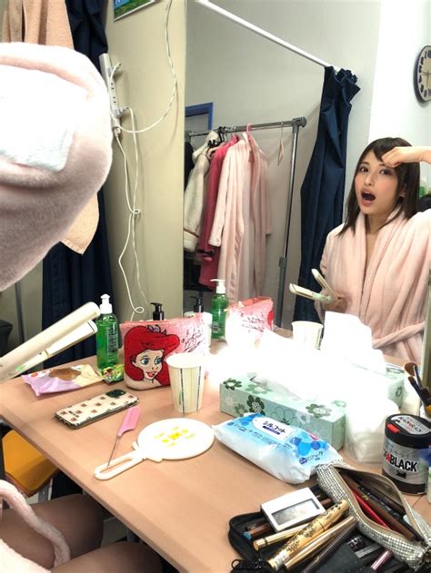 三代目葵マリーが早川瑞希のav撮影現場に潜入！画像大量レポート！ ページ 5 Fanzaニュース