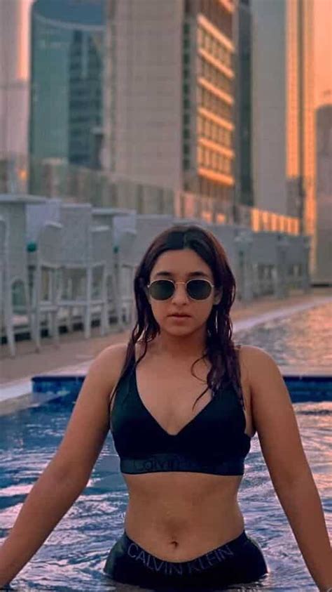 This Cricketers Wife Is More Glamorous Than Many Bollywood Divas Pic