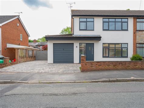 3 Bed Semi Detached House For Sale In Rivington Road Dentons Green St