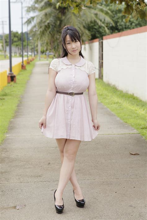 ボード「着衣巨乳」のピン