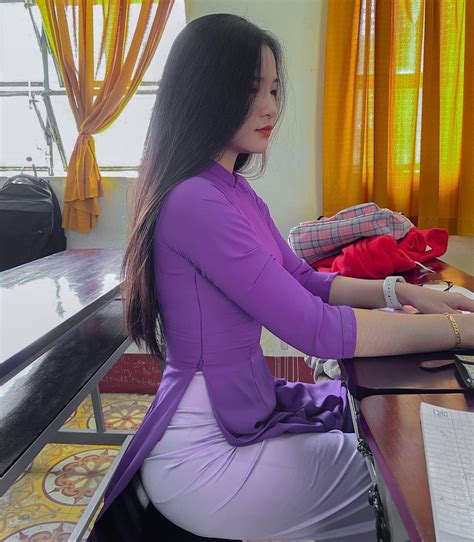 Vẻ đẹp Trong Trẻo Của Cô Giáo Mặc áo Dài đón Tim Cộng đồng Mạng