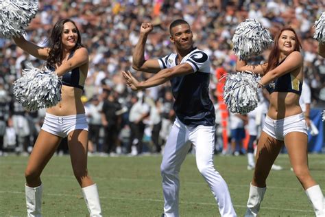 Photos Rams Make History With First Male Cheerleaders In Super Bowl