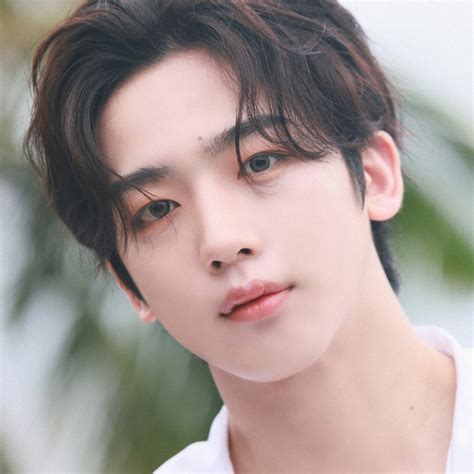 Wei Kim Yohan Kpop Profile
