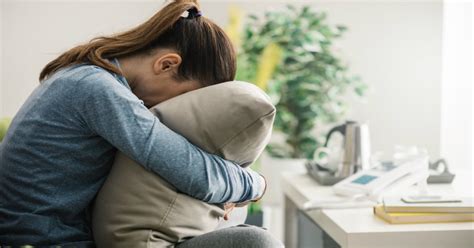 7 Warning Signs That Indicate You Are Emotionally And Mentally