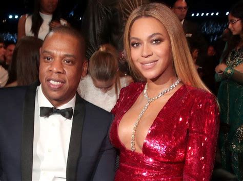 Dieser Lippenstift Lässt Beyoncés Zähne Schneeweiß Aussehen Freundin De