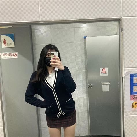 ㄱㄷㅇ에 있는 Kdb님의 핀 교복 스타일 소녀 교복 패션