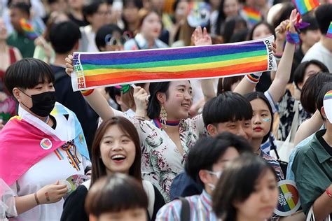 [공공돋보기] 외설 혹은 자긍 시끄러운 ‘퀴어축제