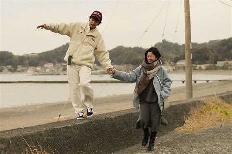 テレ朝post 『星降る夜に』第3話、一星（北村匠海）のワンコ感がフルスロットルに！あまりに尊かった朝の海岸の幸せな時間
