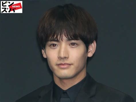 赤楚衛二、頼りない向井くん”から「人外に追われる」原点回帰！netflix『ゾン100』の裏に『仮面ライダーアマゾンズ』の泣き顔