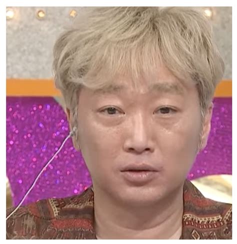 スピードワゴン小沢一敬の顔色が赤いし老けた？金髪がおばちゃんみたいと話題！ Everydaytopi