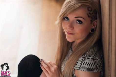 Wallpaper Face Women Model Blonde Long Hair Pornstar Looking At