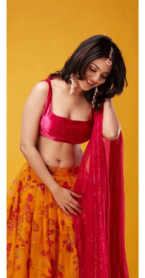 Nandhana Varma🤤🤤 R Malluhorny