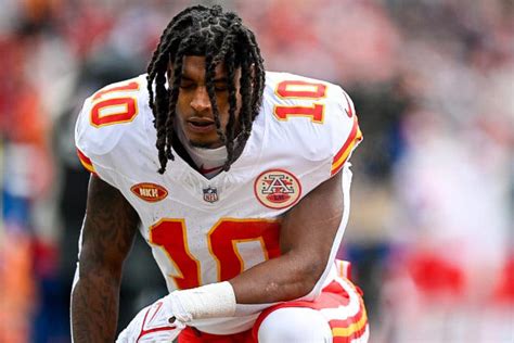 Prizepicks Nfl Dfs Prop Picks Over Under Props For Ravens Vs Chiefs