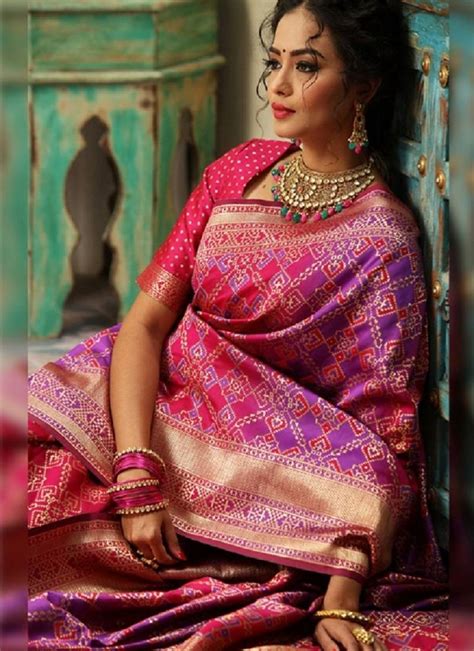 Rani Pink Woven Banarasi Silk Saree With Blouse Monjolika 3067841