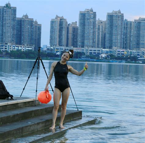 【爱游泳的美女摄影图片】人像摄影 太平洋电脑网摄影部落