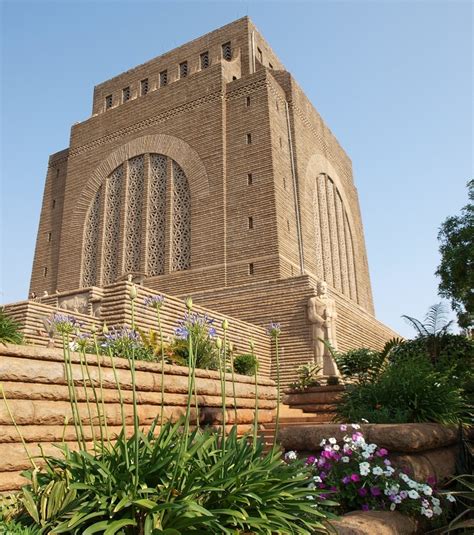 Prétoria Le Voortrekker Monument Hommage Aux « Pères De Lafrique