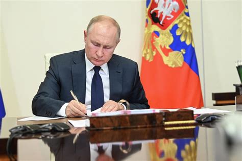 Путин подписал указы о признании независимости Запорожской и Херсонской