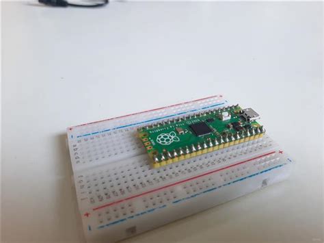 raspberry pi pico controlled point to point model railroad