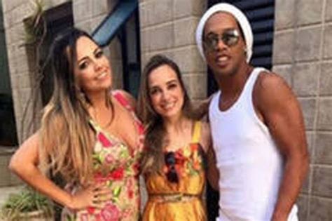 Tin Bóng đá Mới Nhất Sex Lệch Lạc Ronaldinho Cưới 2 Vợ Cùng Lúc
