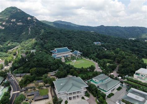 청와대 곳곳서 고려시대 추정 유물 발견 조선비즈