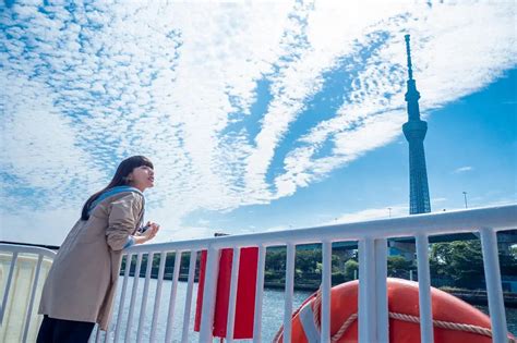 連続テレビ小説「おかえりモネ」第10週は「気象予報は誰のため？」。ついに上京した百音（清原果耶）。東京スカイツリーに驚く（c）nhk