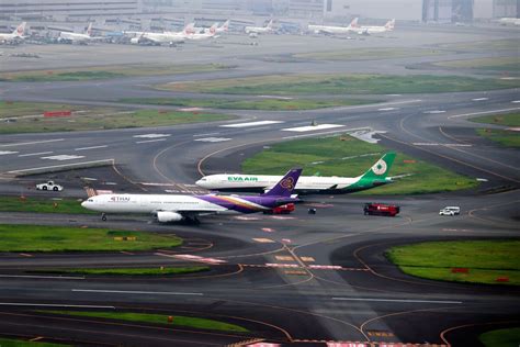 羽田空港での旅客機接触はなぜ起きたのか？実は増えている地上での事故 台湾のエバー航空とタイ国際航空の接触事故から得られる教訓とは 1 6