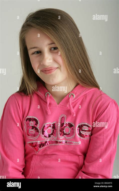 12 Year Old Girl Portrait Uk Banque De Photographies Et Dimages à