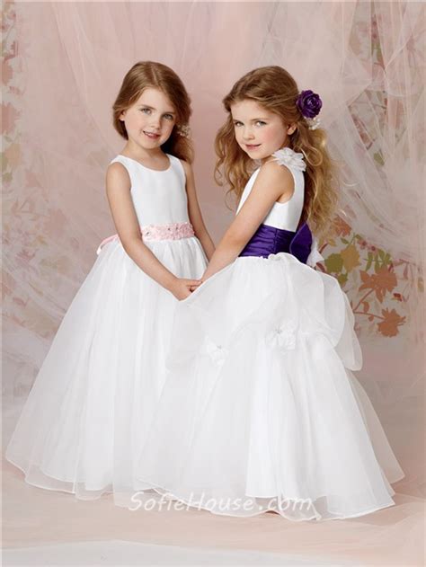 A Line Princess Scoop Floor Length White Organza Flower Girl Dress With
