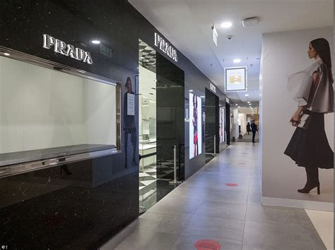 Top Designers Including Prada Dior And Gucci Shut Doors In Moscow As