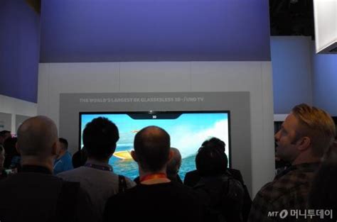 [사진]삼성 세계최대 8k 무안경 3d Suhd Tv 인기폭발 네이트 뉴스