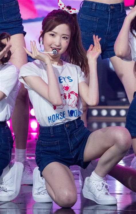 【朗報】俺たちの本田仁美ちゃんが豊満なお乳を見せつけてくる 爆誕芸能ニュース速報