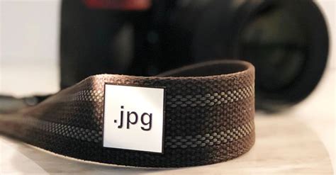 what is the difference between and jpeg formats