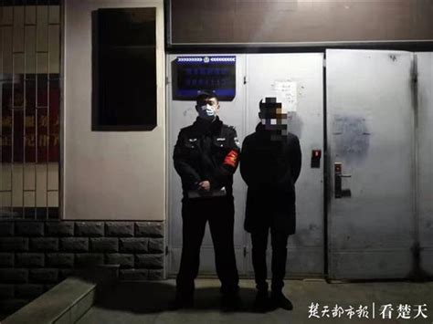疫情防控时期，宝马男强行冲卡被拘10日 荆楚网 湖北日报网