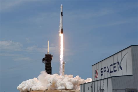 Falcon 9 Lands On Droneship After Spacex Launched 53 Starlink Satellites